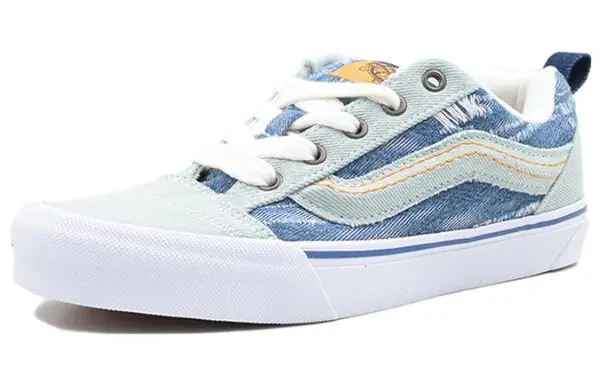 VANS Old Skool Low Top Sneakers