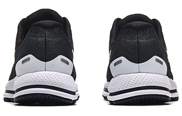 Nike Zoom Vomero 13 Sneakers