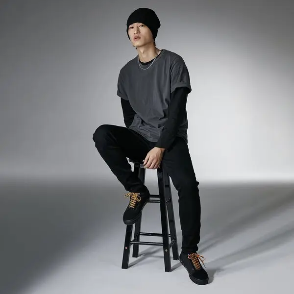 VANS Huatunan X Old Skool Low-top Sneakers - Black