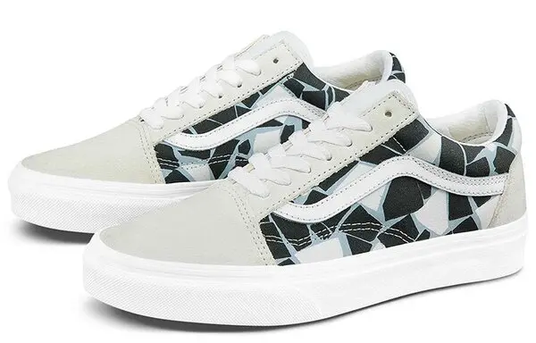 VANS Old Skool Low Top Sneakers - White/black