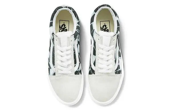 VANS Old Skool Low Top Sneakers - White/black