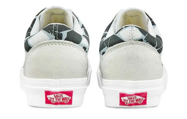 VANS Old Skool Low Top Sneakers - White/black