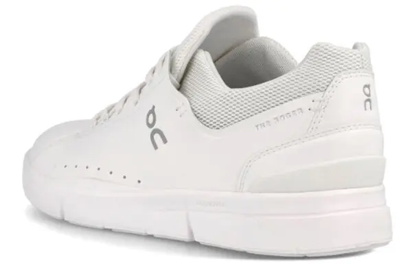 On The Roger Advantage X Federer Low Top Sneakers