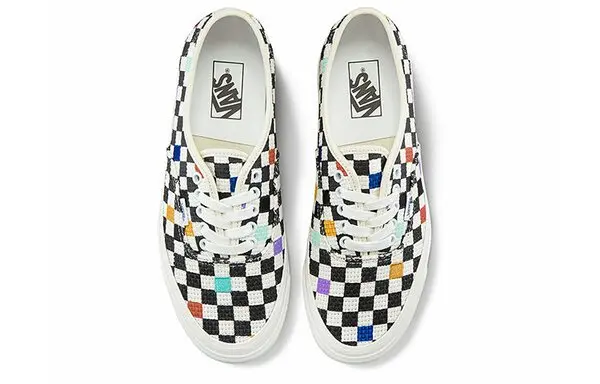 VANS Factory Authentic 44 Dx Needlepoint Checkerboard Sneakers - Black/white