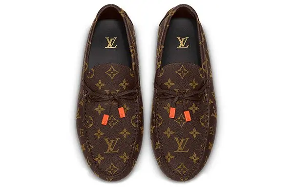 LOUIS VUITTON Monogram Driver Moccasins