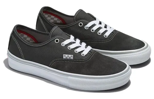 VANS Authentic Skate Low Top Sneakers - Black