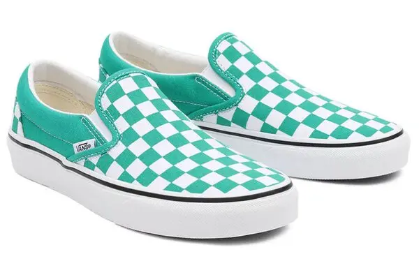 VANS Classic Slip-on Sneakers - Green/white