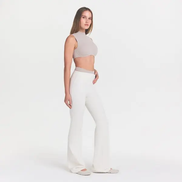 SKIMS Slim Flare Leggings