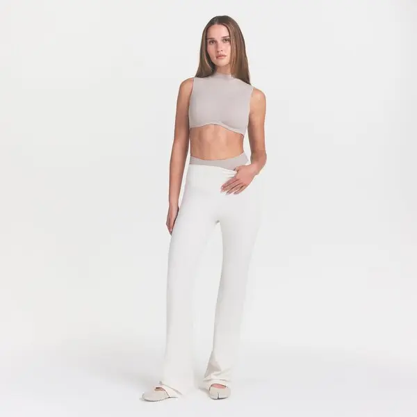SKIMS Slim Flare Leggings