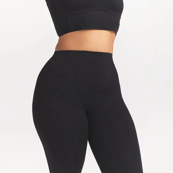 SKIMS Corset 26" Legging | Black | | Nike Matte
