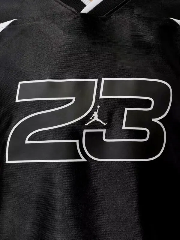 Nike Jordan Logo Print V-neck Cropped T-shirt
