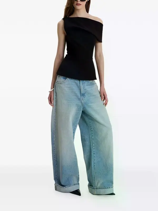 MOOS STUDIO Asymmetric Neck Off-shoulder Peplum Top
