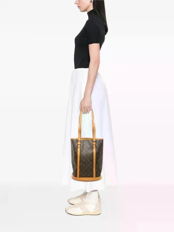 LOUIS VUITTON Monogram Gm Bucket Bag