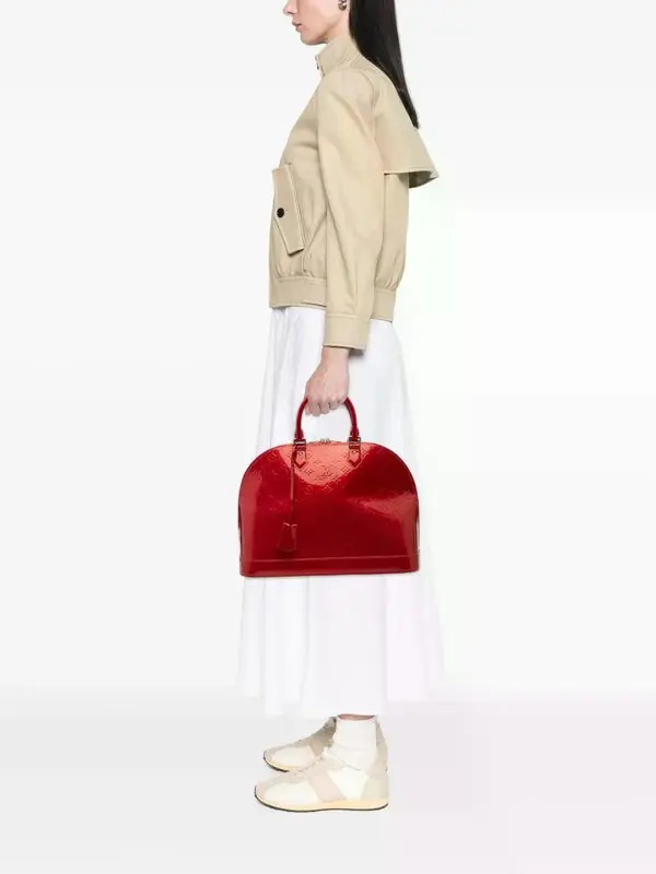 LOUIS VUITTON Monogram Vernis Alma Gm Handbag - Red
