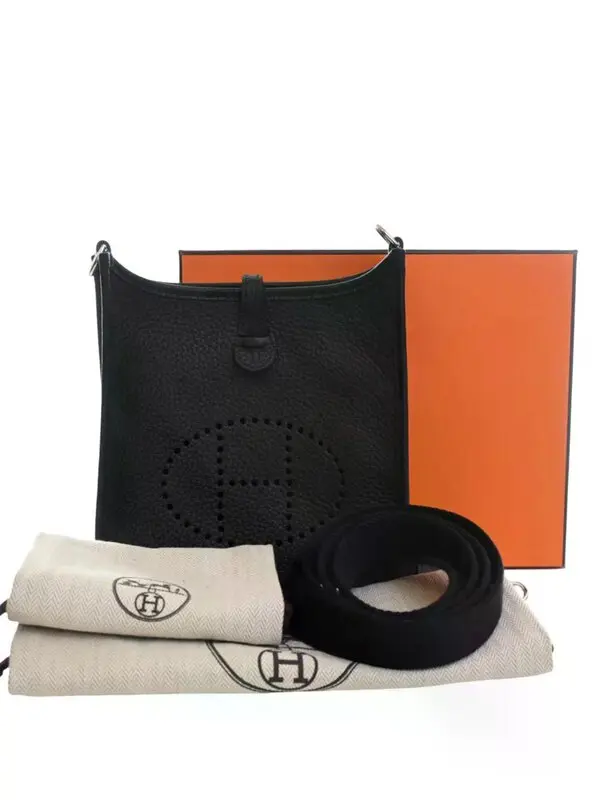 Hermès Evelyne 16 Amazone Crossbody Bag - Black