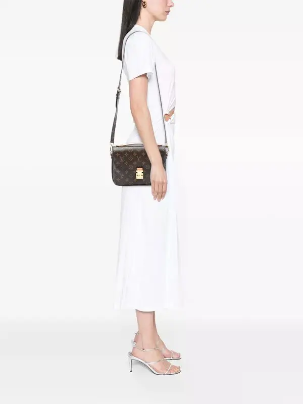 LOUIS VUITTON Monogram Pochette Metis Satchel