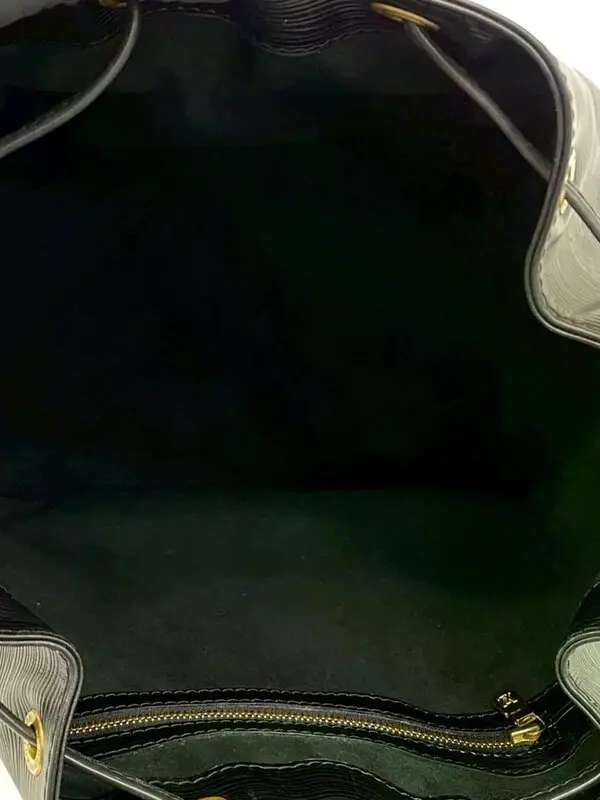 LOUIS VUITTON Epi Petit Noe Bucket Bag