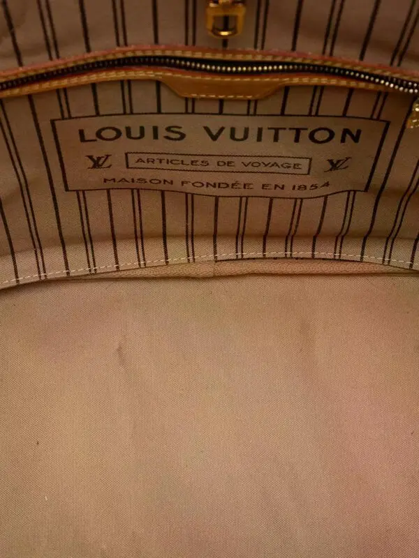 LOUIS VUITTON Monogram Neverfull Mm Tote Bag