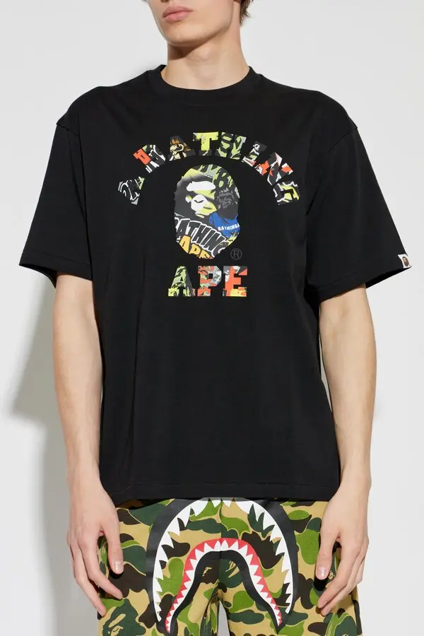 A BATHING APE T-shirt With Logo