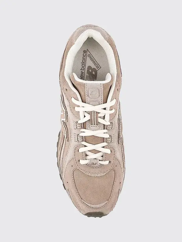 NEW BALANCE 204l Sneakers - Brown
