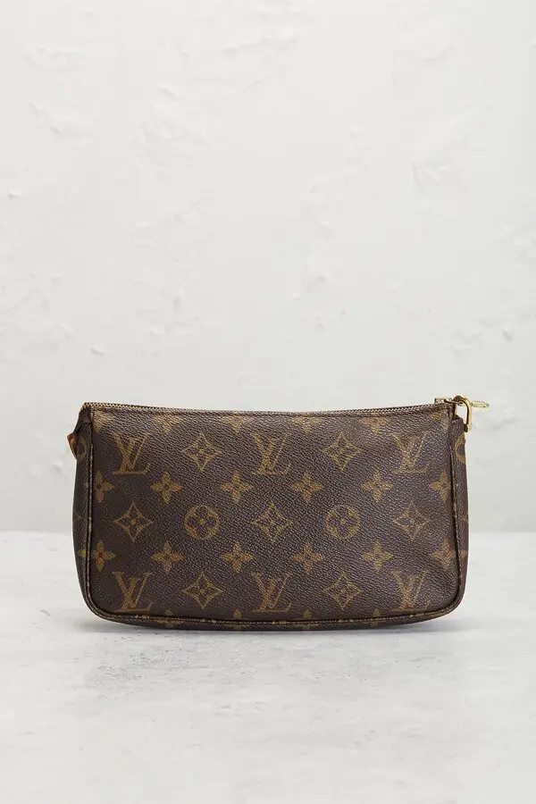 LOUIS VUITTON Monogram Pochette Accessoires Shoulder Bag