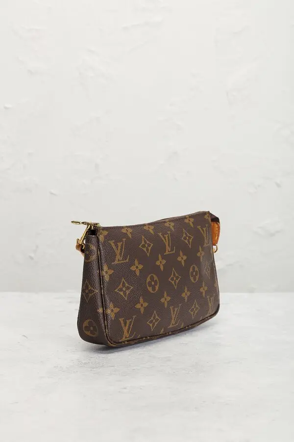 LOUIS VUITTON Monogram Pochette Accessoires Shoulder Bag