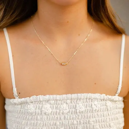 IVY & PEARL CO. Delicate Solitaire Necklace With -filled Chain