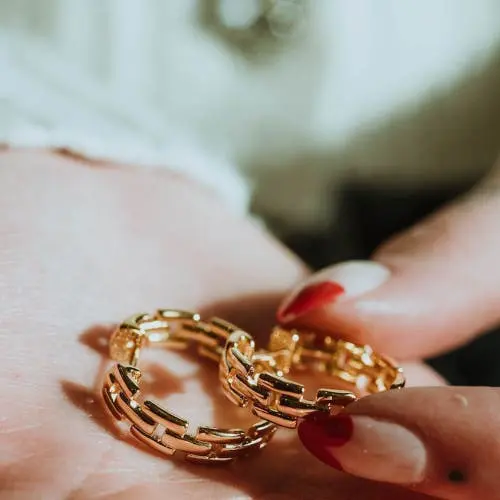 IVY & PEARL CO. Filled Link Hoop Earrings - Gold