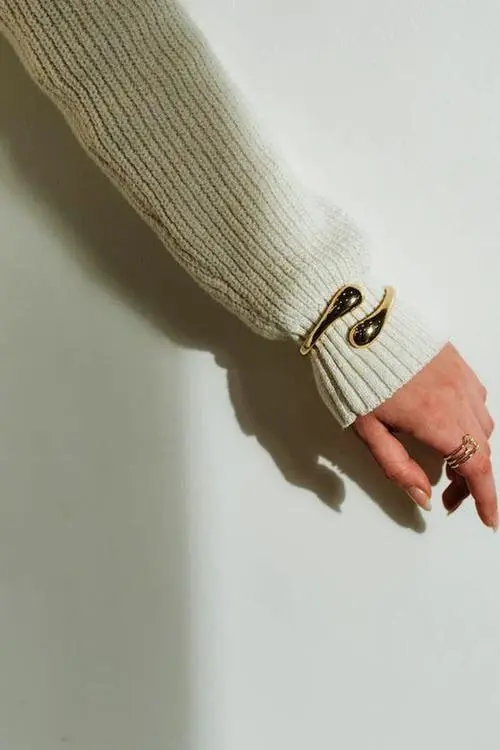 IVY & PEARL CO. Cambridge Cuff In Polished Finish