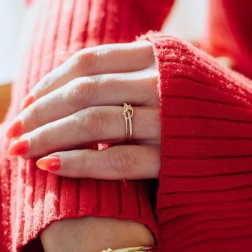 IVY & PEARL CO. The Kensington Knotline Ring