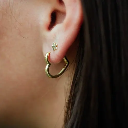 IVY & PEARL CO. The Bellamy Heartline Hoops