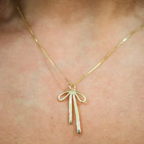 IVY & PEARL CO. Graceful Bow Pendant Necklace