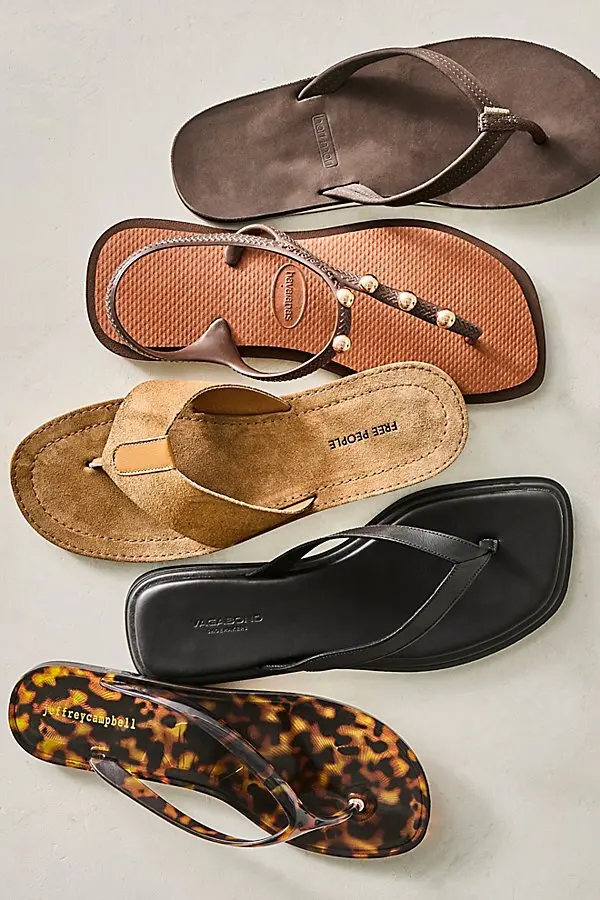 Havaianas Studded Embellished Thong Sandals - Coffee/rust