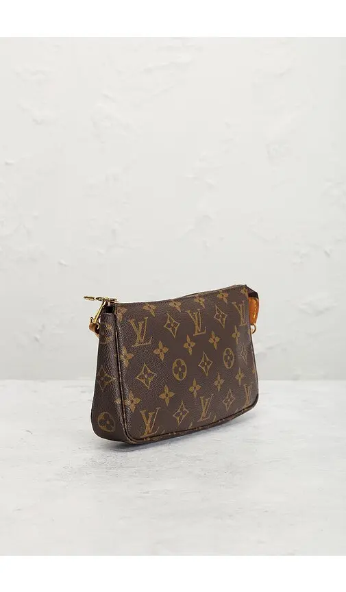 FWRD RENEW Louis Vuitton Monogram Pochette Accessoires Shoulder Bag