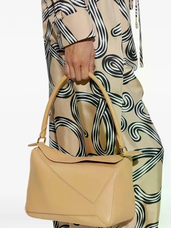Loewe Medium Featherlight Puzzle Leather Tote Bag - Neutrals