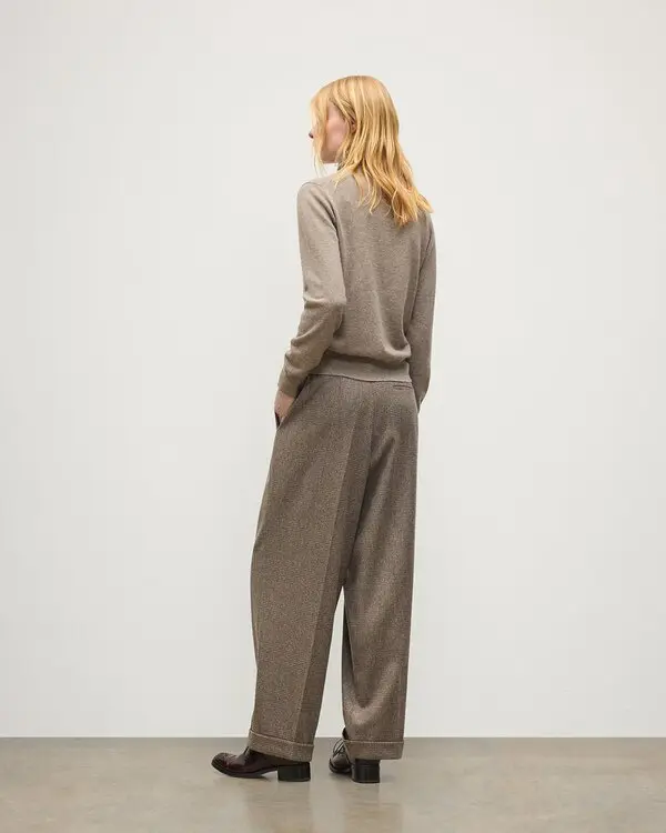 Johnstons Of Elgin Iris" Classic Cashmere Roll Neck Jumper