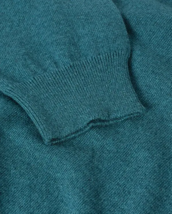 Johnstons Of Elgin Lunan Classic Cashmere V-neck Jumper - Green