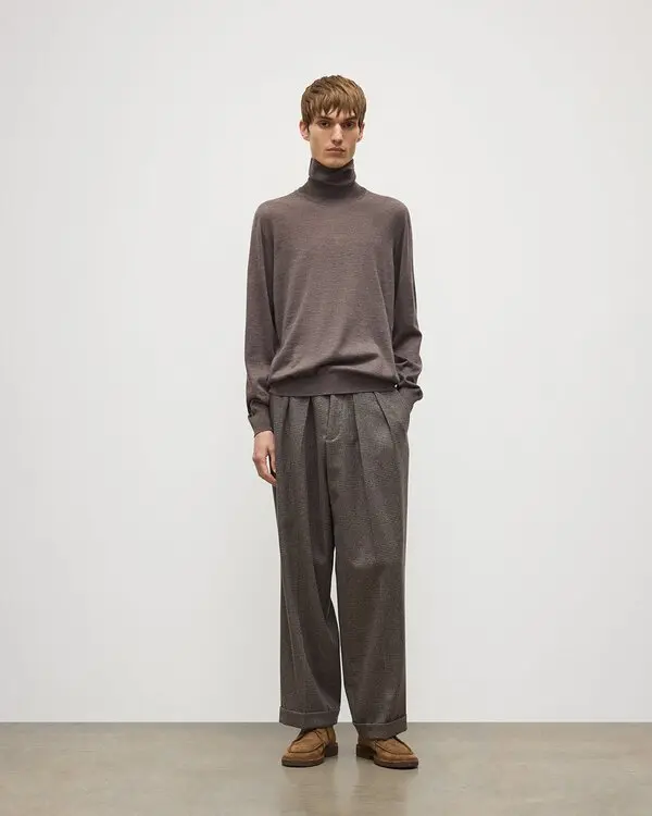 Johnstons Of Elgin Fin Cashmere Roll Neck Jumper