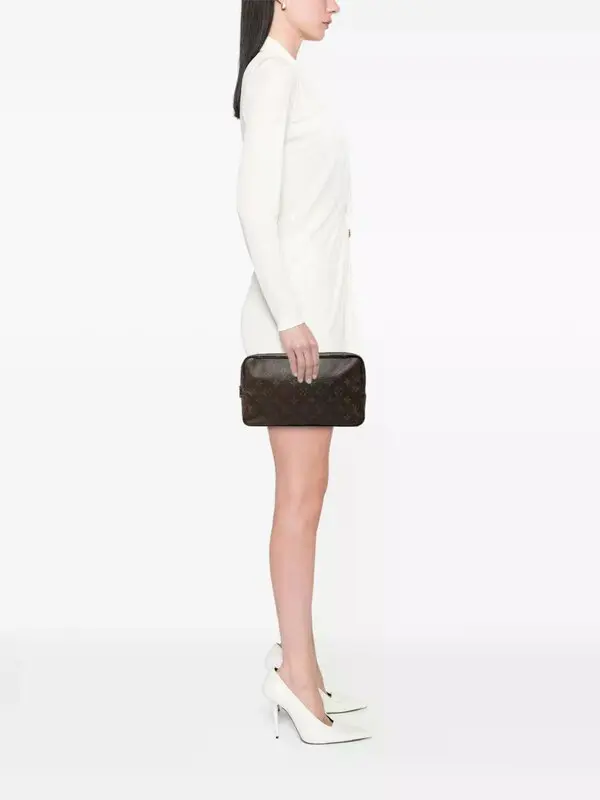 LOUIS VUITTON Monogram Trousses Toilette 28 Clutch Bag - Brown