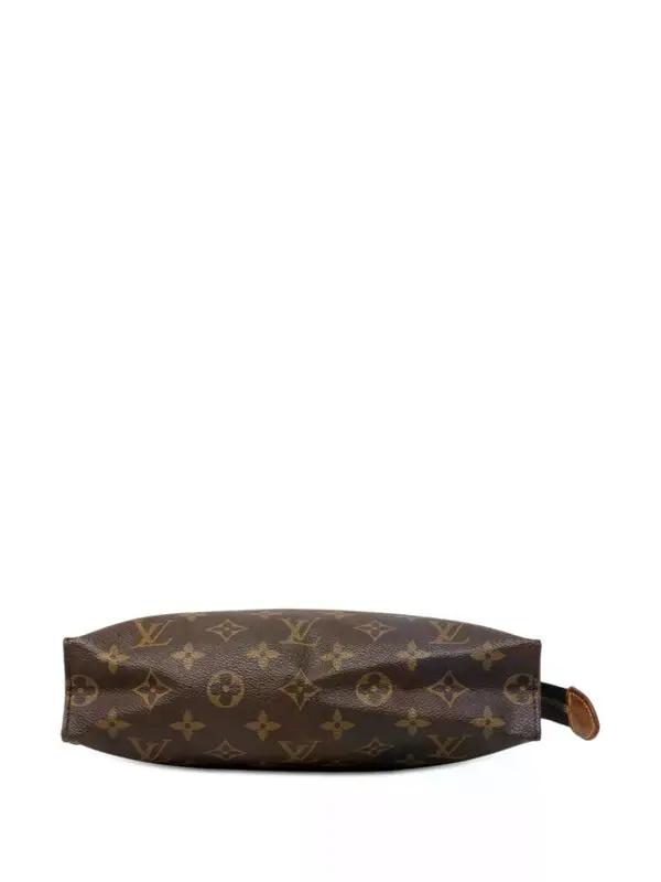 LOUIS VUITTON Monogram Toiletry Pouch 26 Clutch Bag