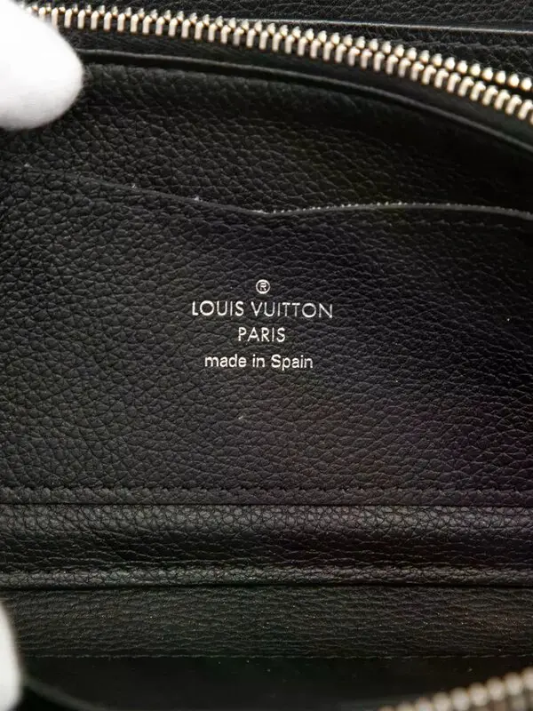 LOUIS VUITTON 2019 Leather Lockme Zippy Wallet Long Wallets