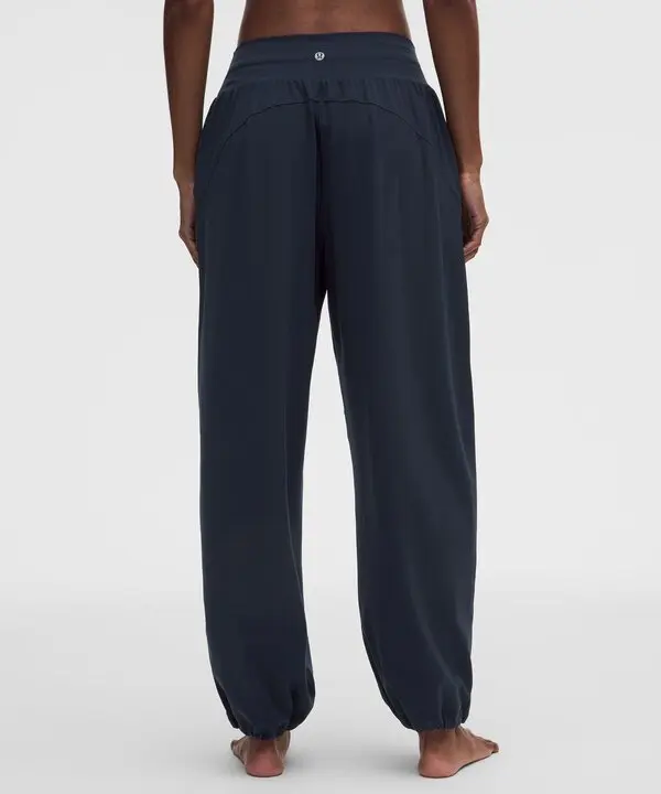 Lululemon Groove Low-rise Relaxed Cinch Pant - True Navy