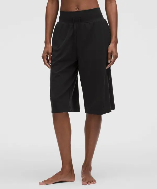 Lululemon Groove Mid-rise Relaxed Bermuda Short - Black