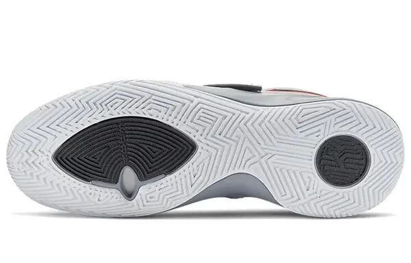 Nike Kyrie Flytrap 3 High Top Sneakers