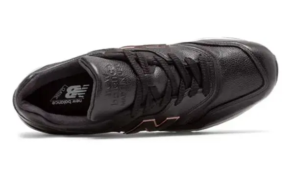 NEW BALANCE 997 Sneakers - Black