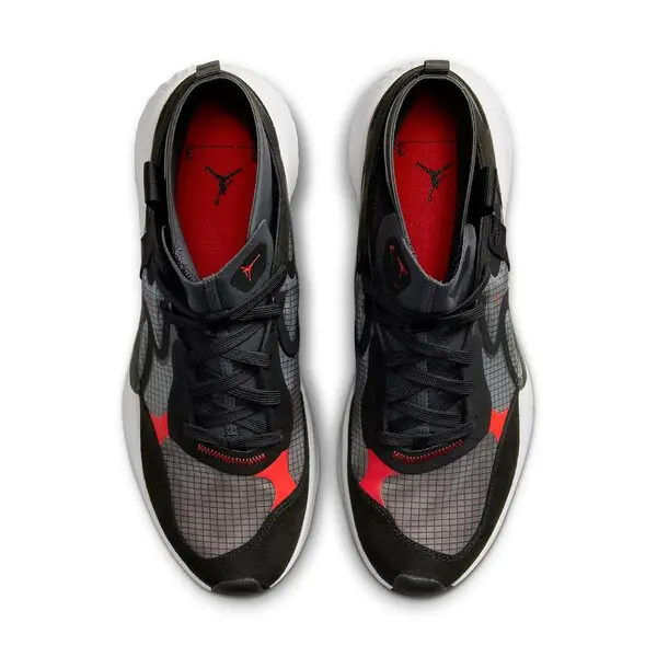 JORDAN Air Delta 3 Mid - Black
