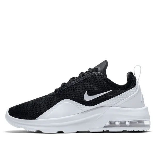 Nike Max Motion 2 Sneakers