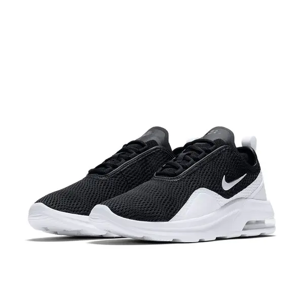Nike Max Motion 2 Sneakers