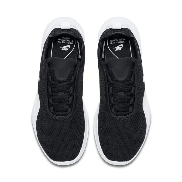 Nike Max Motion 2 Sneakers