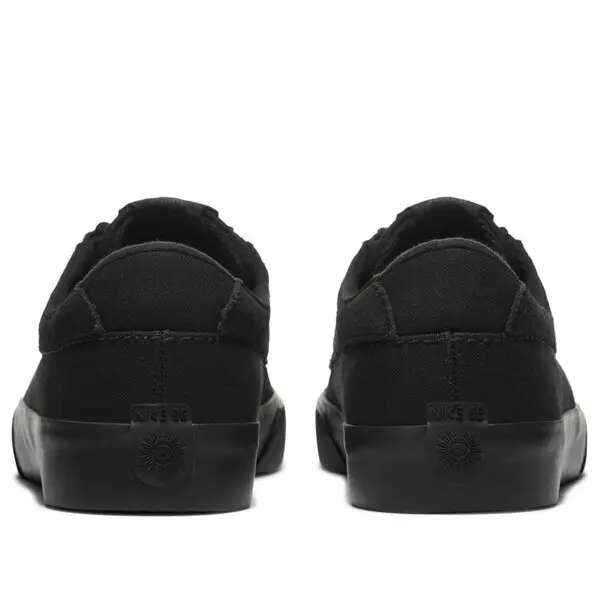 Nike Shane "triple " Sneakers - Black